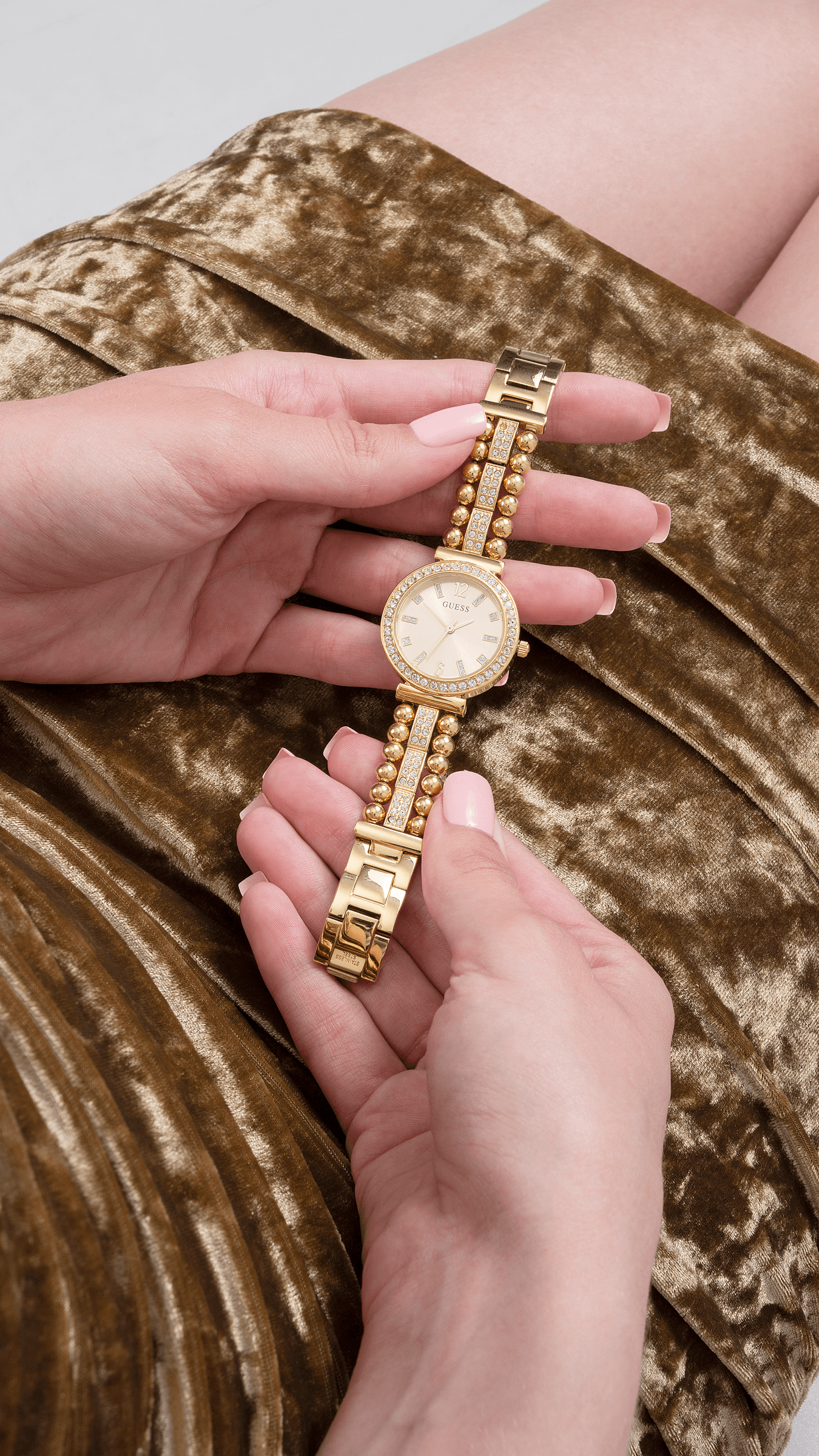 Guess Gala Gold Women's Analogue Watch GW0401L2 – Bevilles Jewellers